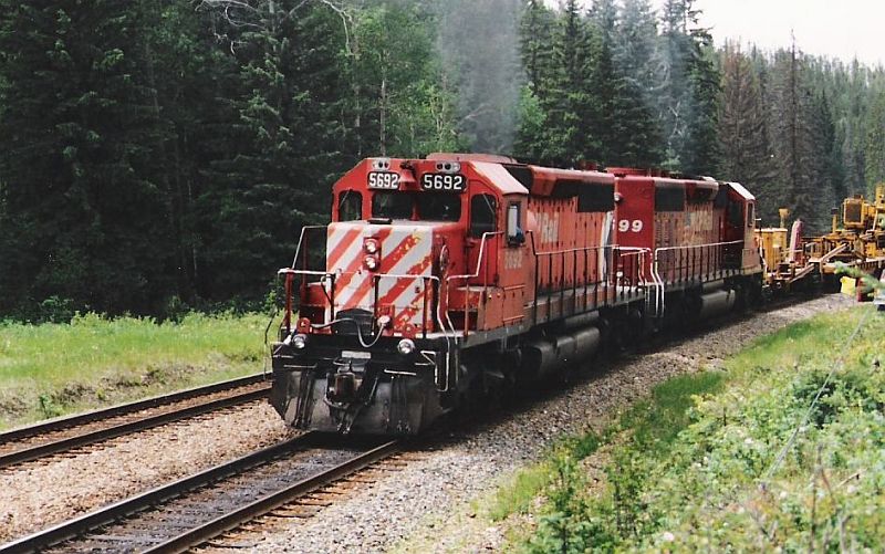 CP SD 40-2s 5692 and 5599